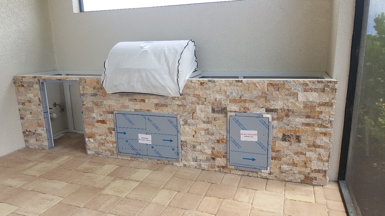 Rock selections (with corners) - Elegant Outdoor Kitchens