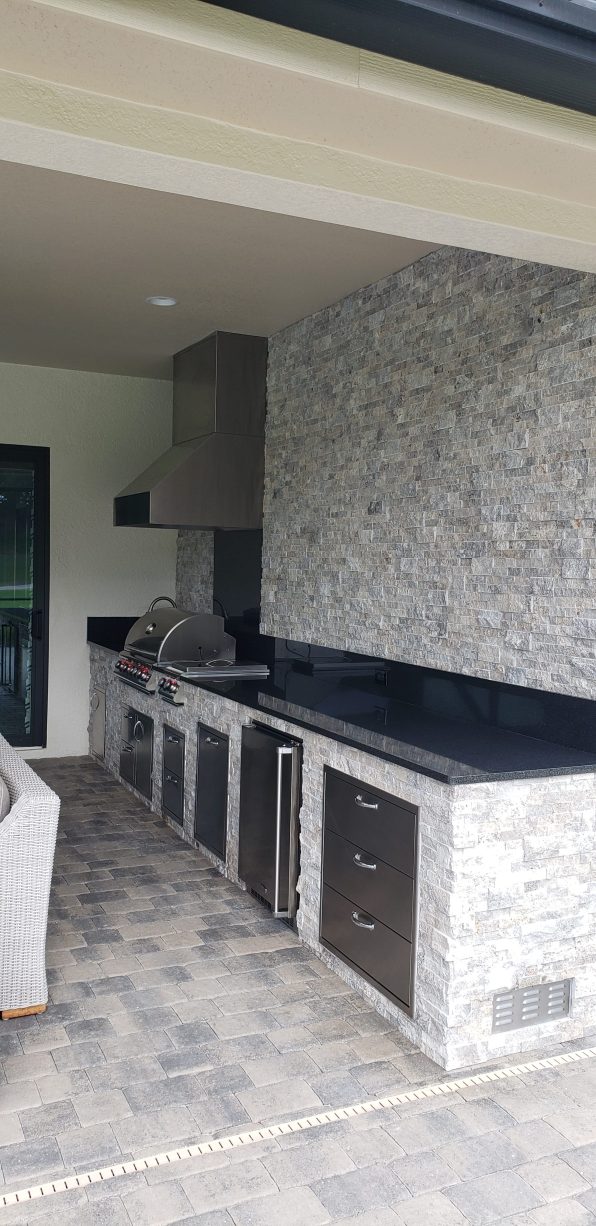 Rock selections (with corners) - Elegant Outdoor Kitchens